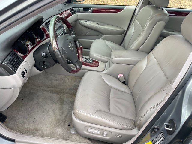 2004 Lexus ES 330 Sedan - #035502 - Lamb Motors, Inc.